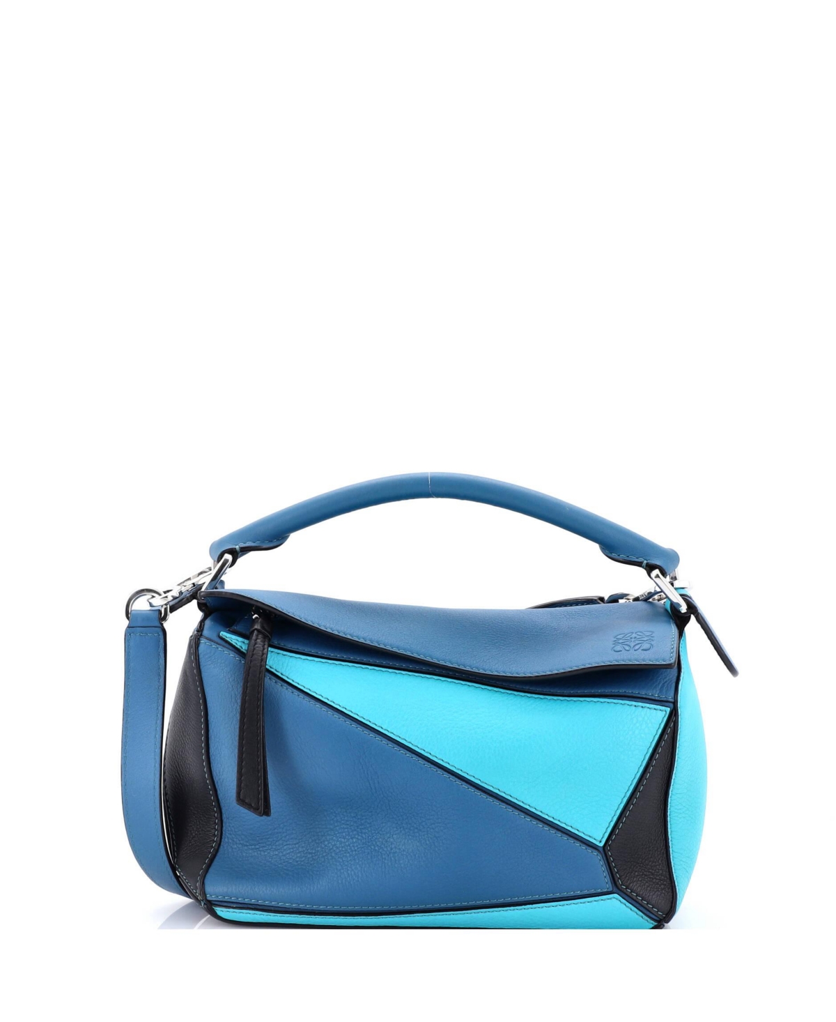 Click here for Pre-Owned Loewe Small Puzzle Bag Leather - Black prices