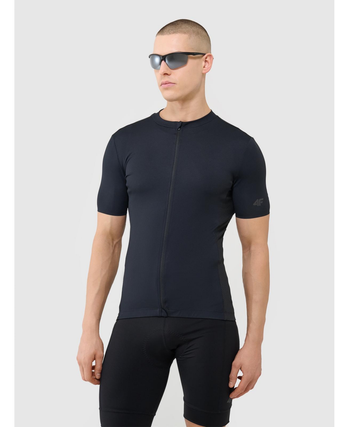 Click here for 4F Mens Zip-Up Cycling Shirt - Deep black prices