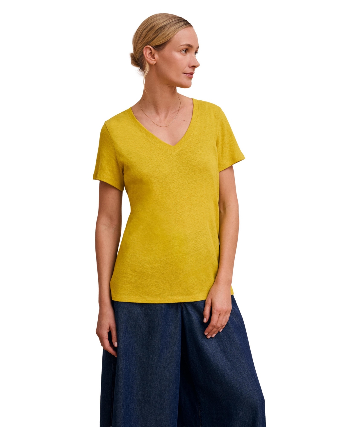 Click here for Celtic & Co. Womens Relaxed V-Neck Linen Blend T-S... prices