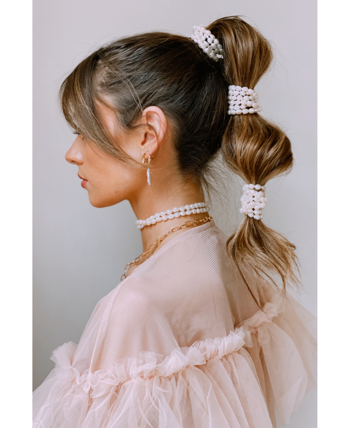Click here for Untamed Petals Womens Jax Pearl Hair Wrap prices