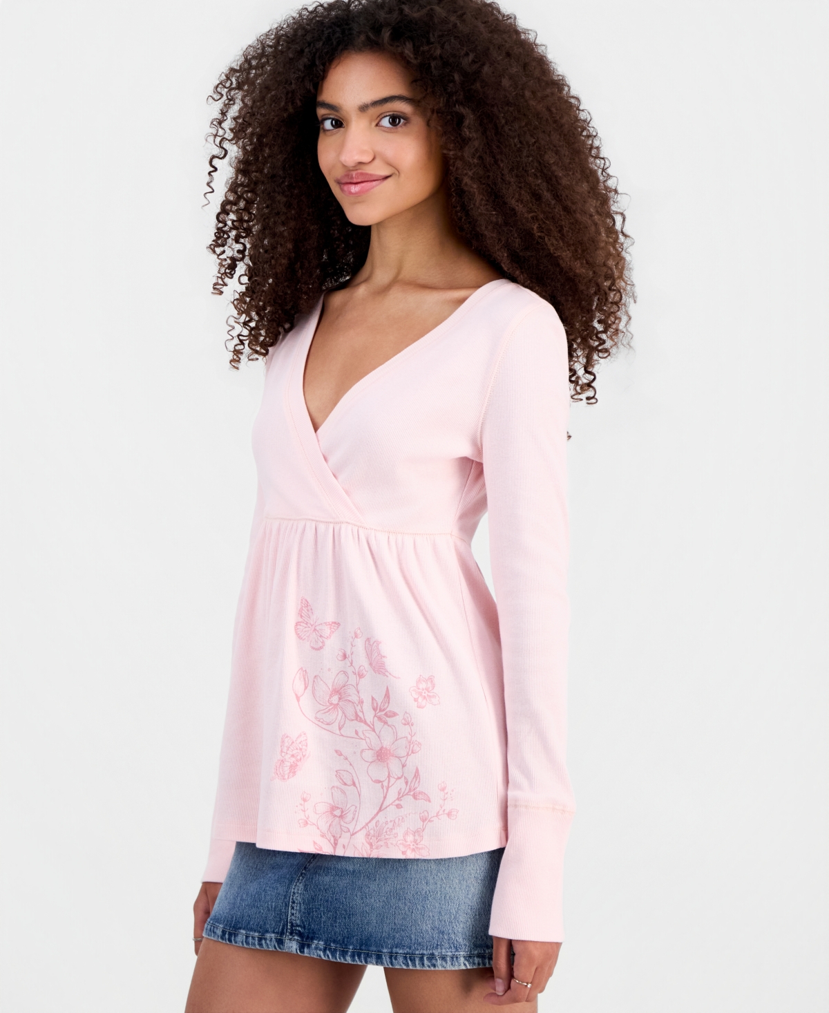 Click here for Madden Girl Juniors Printed Long-Sleeve Babydoll T... prices