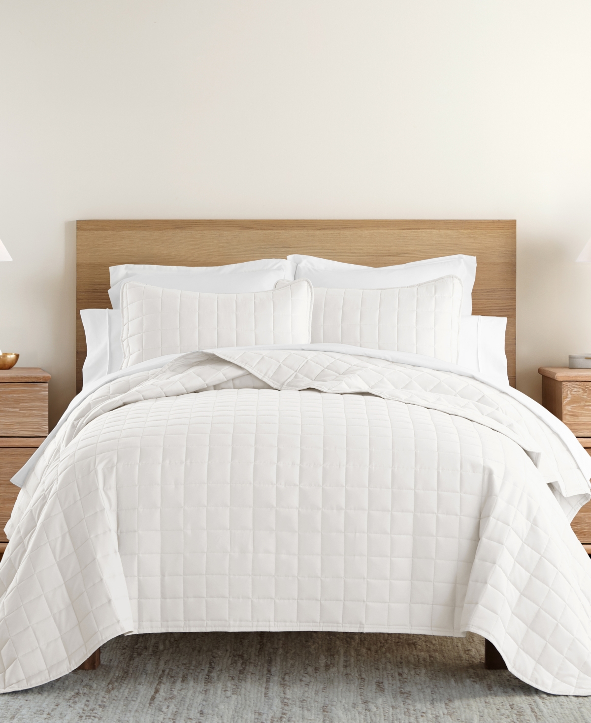 Click here for ienjoy Home Ultra Soft Square Pattern Quilted Cove... prices