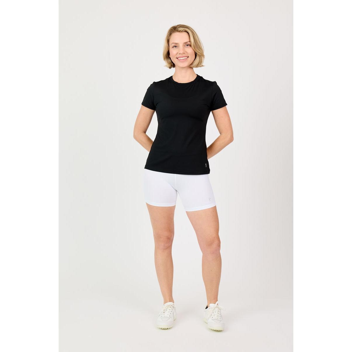 Click here for Sofibella Womens 5 in Tennis Shorties - White prices