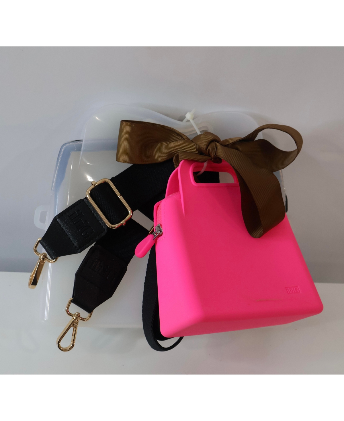 Click here for ibiG Clear Concert bag Bundle - Clear/black zipper prices