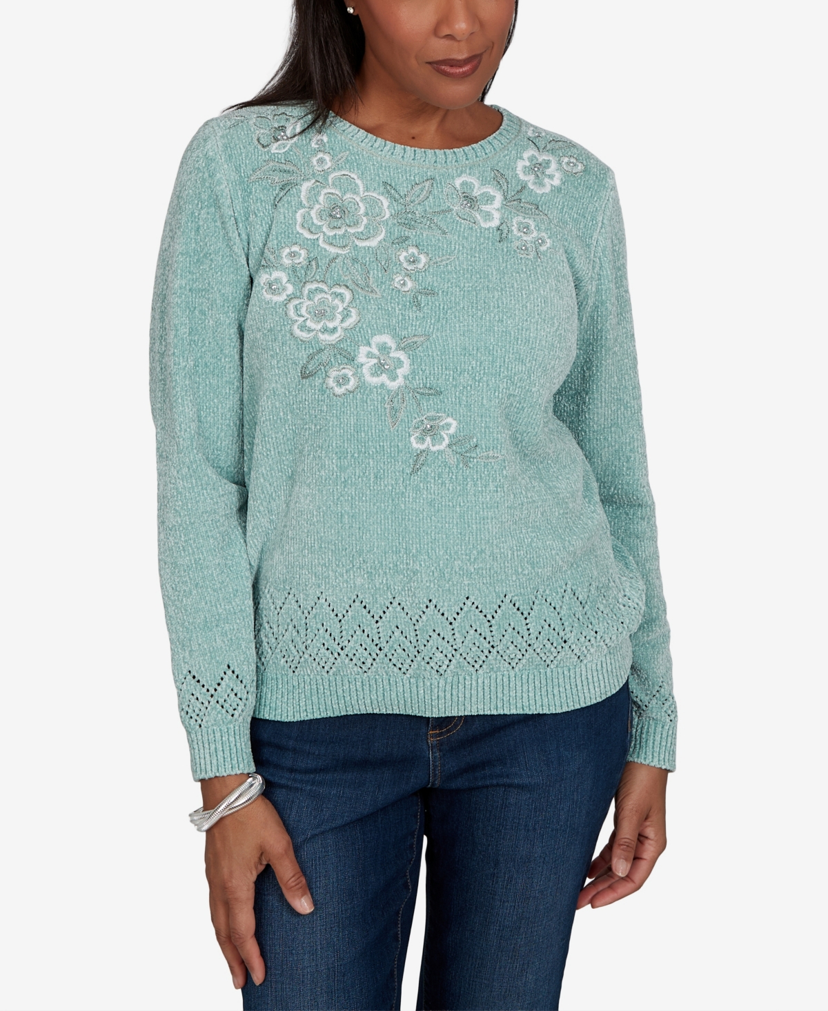 Click here for Alfred Dunner Petite Classic Embroidered Floral Te... prices