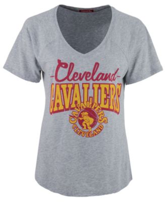 Mitchell & Ness Women's Cleveland Cavaliers Score V-Neck T-Shirt - Macy's