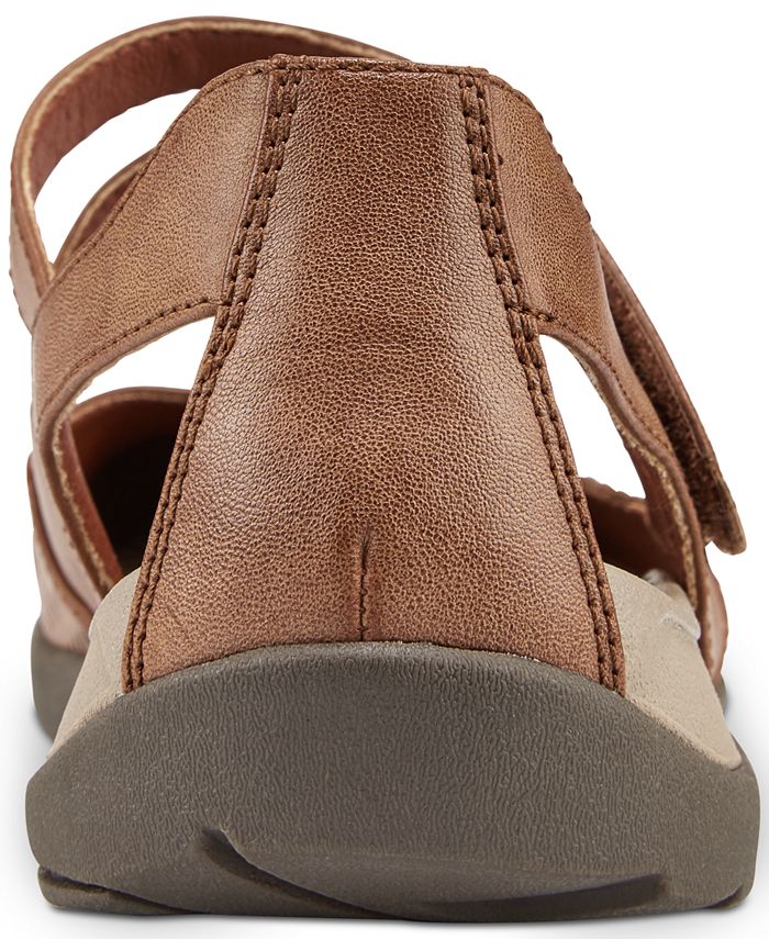 Bare Traps Bara Traps Femme Flat Sandals - Macy's