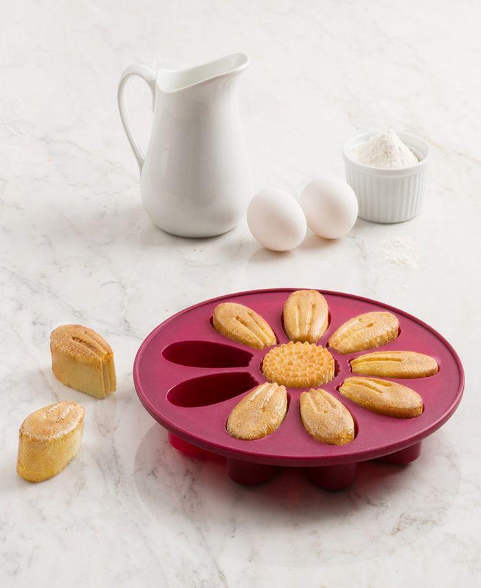 Lapine Trudeau 9" Structure Round Cake Pan Daisy - Macy's