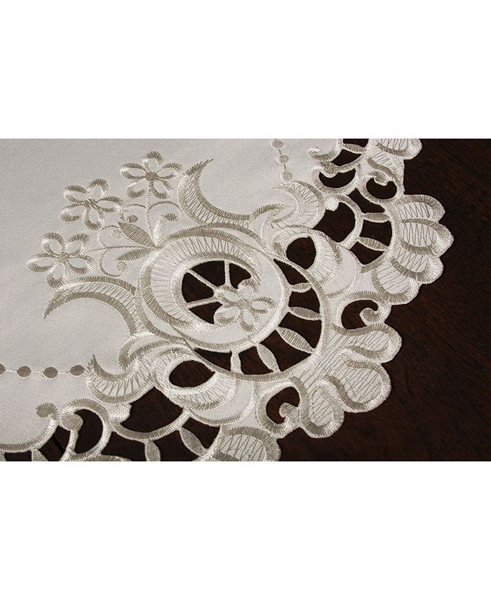 Xia Home Fashions Scalloped Lace Embroidered Cutwork Round Placemats ...