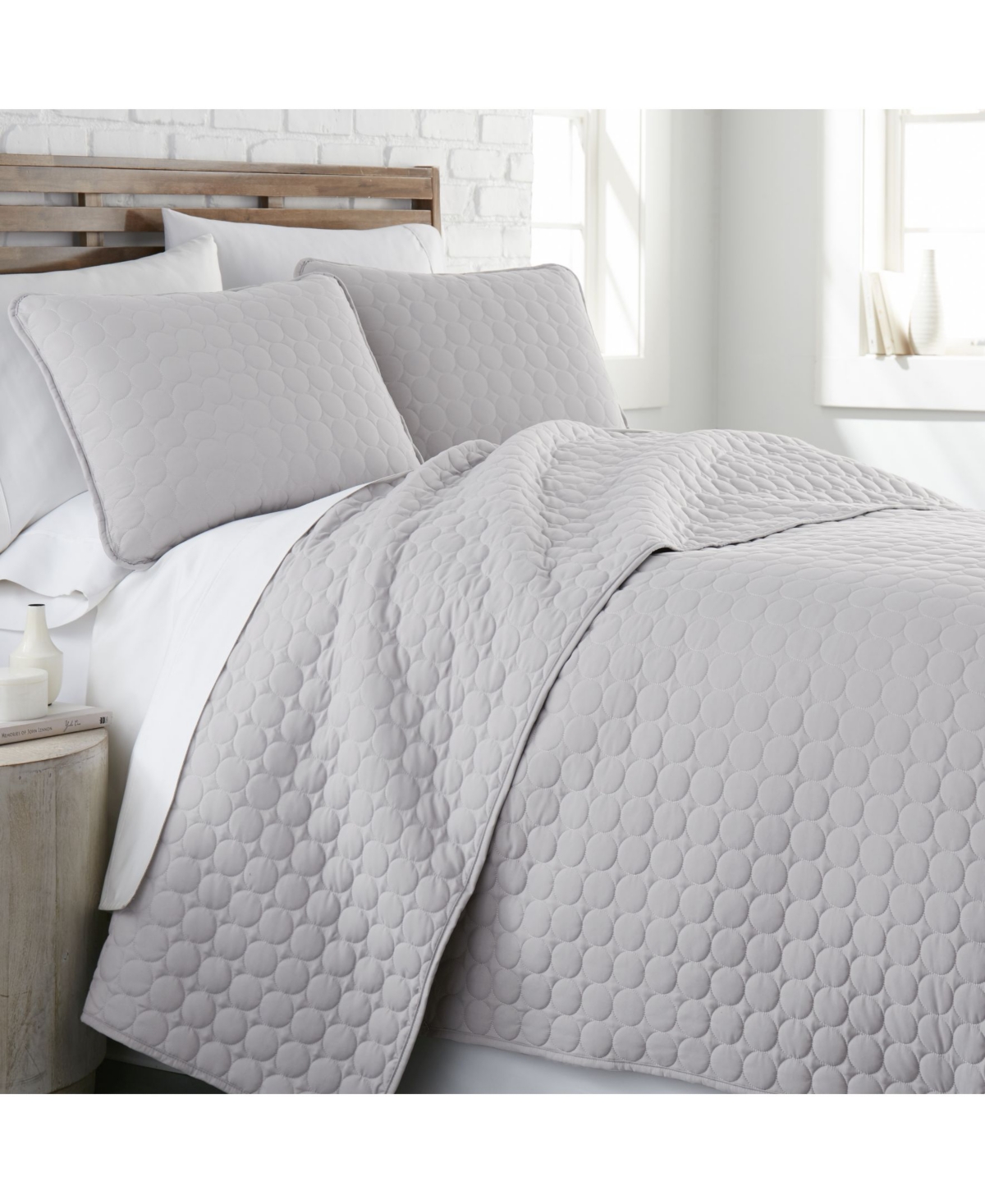 Click here for Southshore Fine Linens Ultra-Soft Lightweight Embr... prices