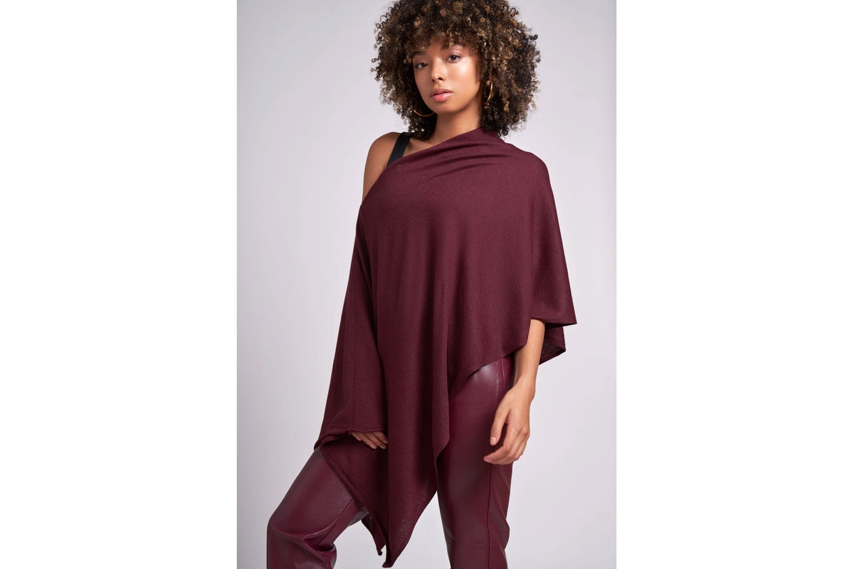 Click here for Caldwell Collection Womens Eva Lightweight knit Po... prices