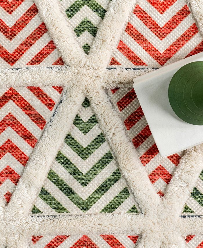 nuLoom Belmond Raleigh High-Low Holiday Geometric 5' x 8' Area Rug - Macy's