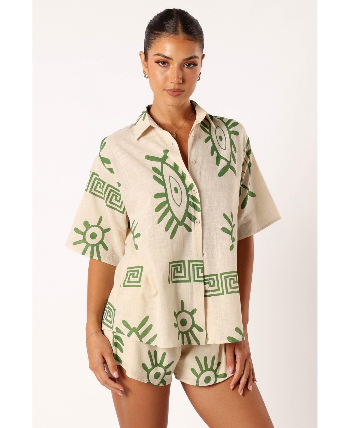 Click here for Baci Short Set - Beige green prices