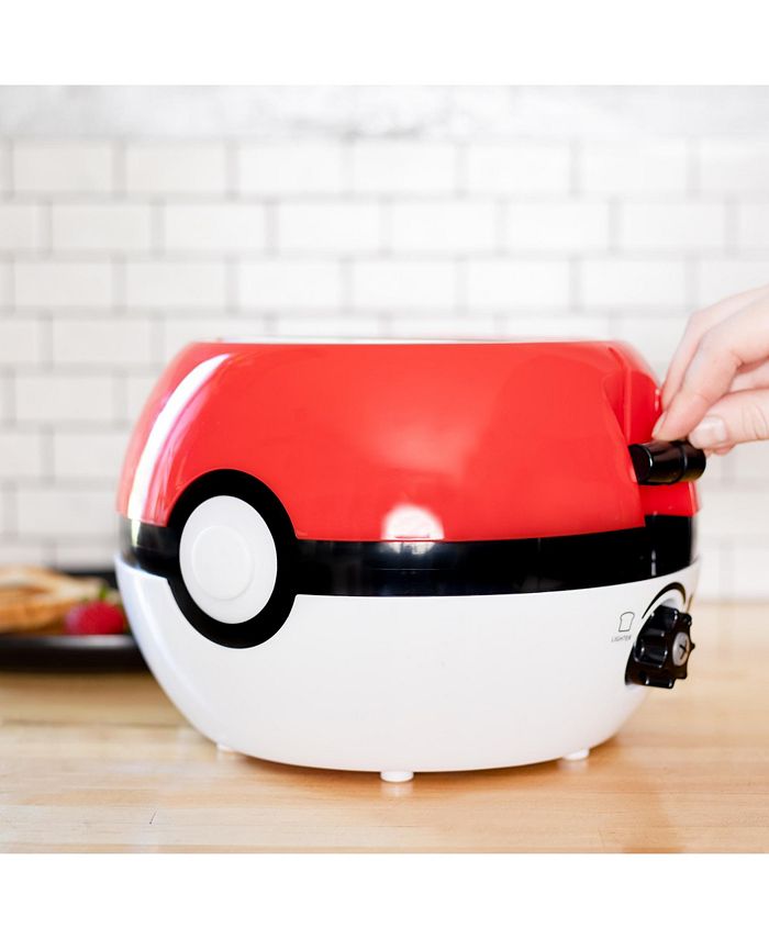 Uncanny Brands Pokemon Pokeball Halo Toaster – Toasts a Pokeball On ...