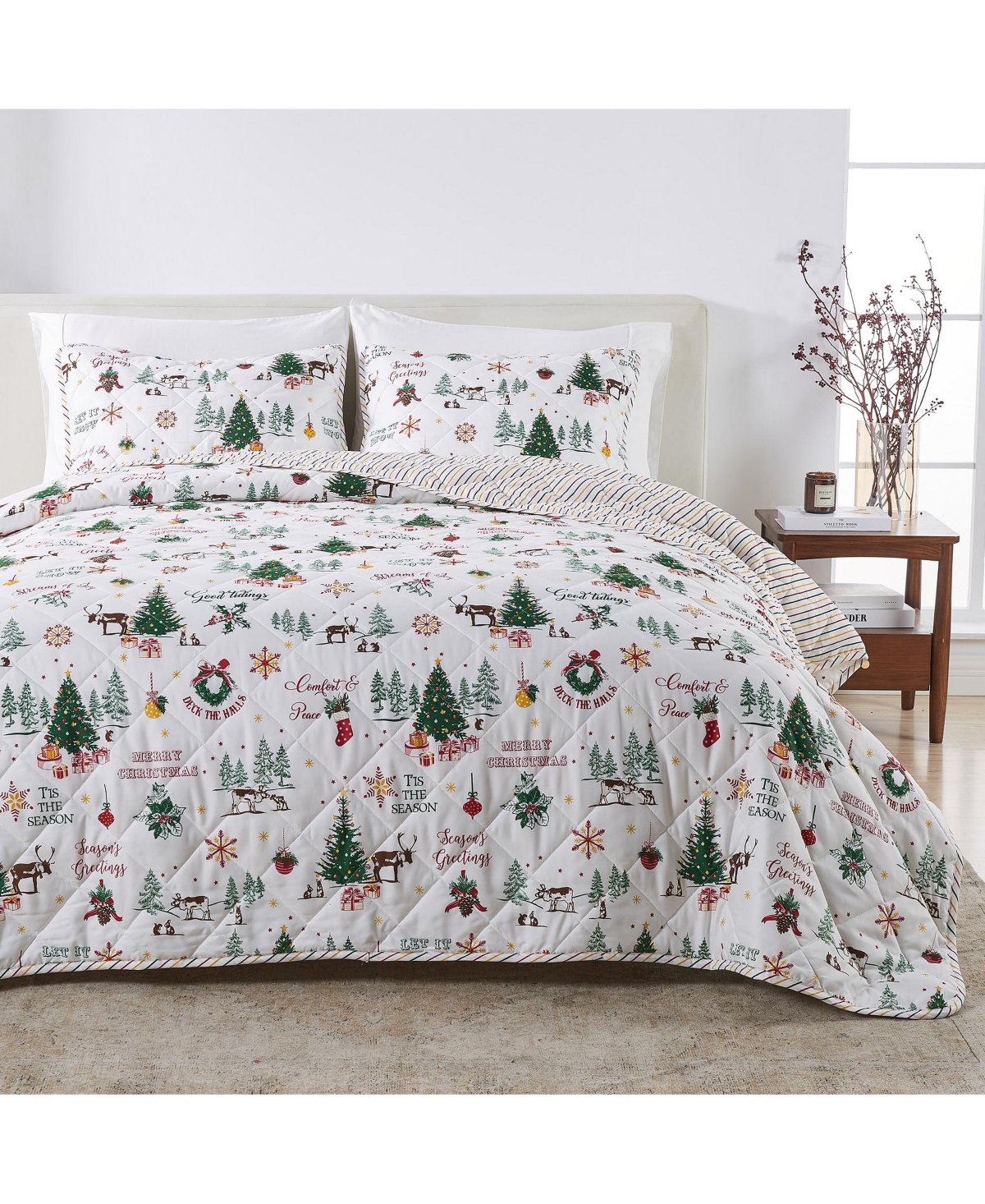 Linery & Co. Festive Holiday Reversible Microfiber Quilt Set with Shams - Jolly spirit