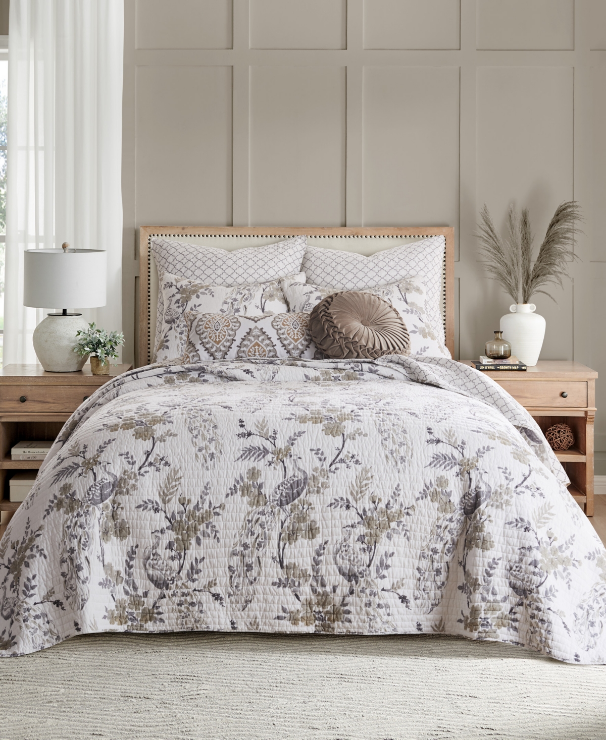 Click here for Levtex Pisa Reversible 3-Pc. Bedspread Set  King/C... prices