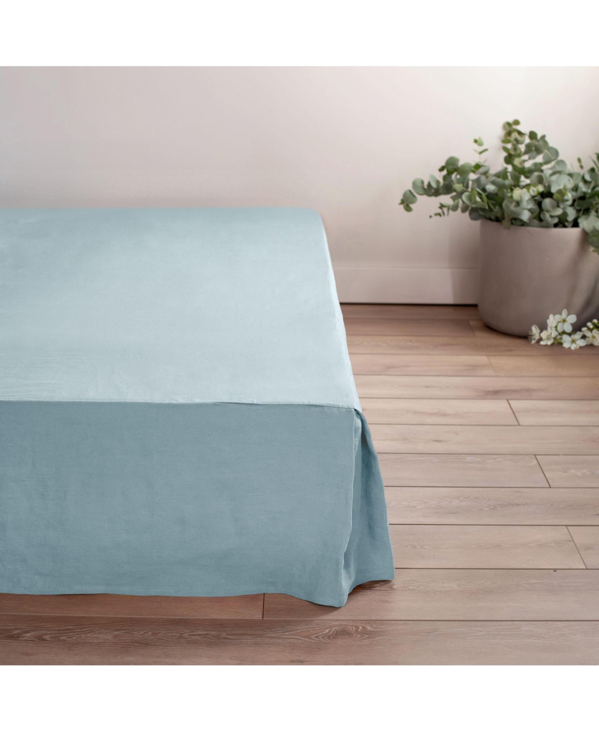 Click here for 100 French Linen Bedskirt - Queen - Wave prices