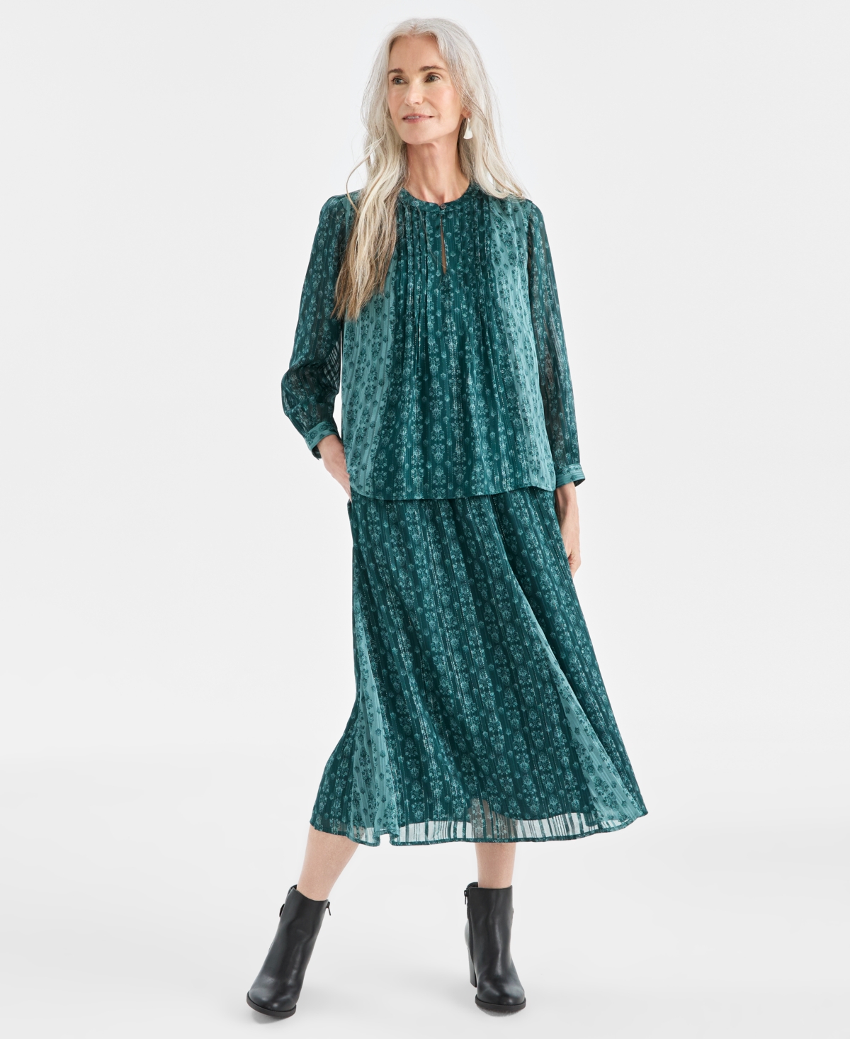Click here for Style & Co Womens Printed Shine Pull-On Skirt  Mac... prices
