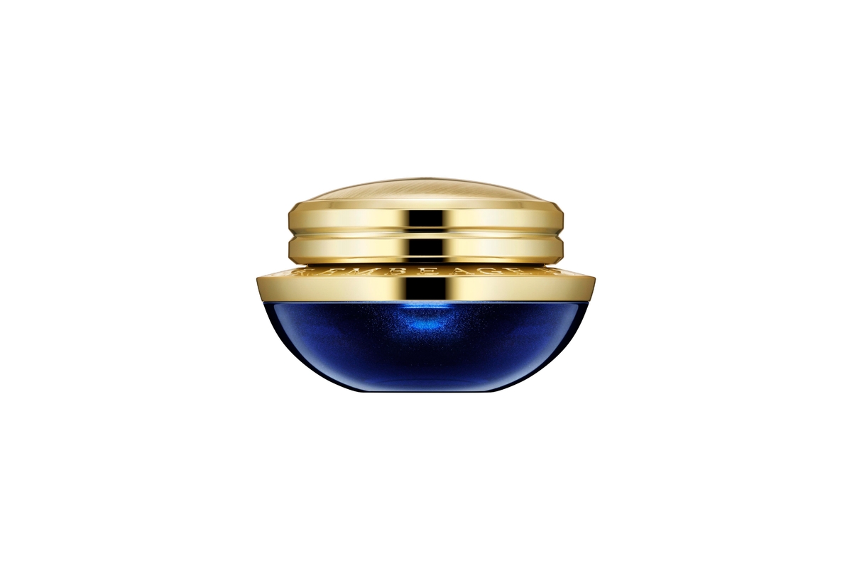 Click here for Albion Excia Embeage Cream Parfait - 30 g prices