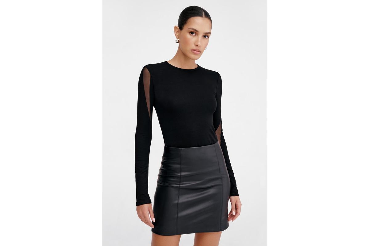 Click here for Marcella Womens Alley Top - Black prices