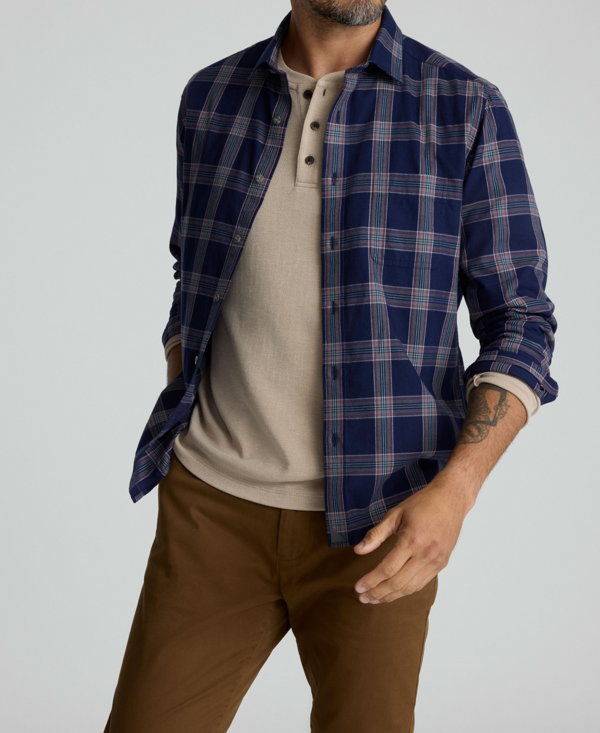 Click here for UNTUCKit Mens Regular Fit Wrinkle-Free Kaiser Butt... prices