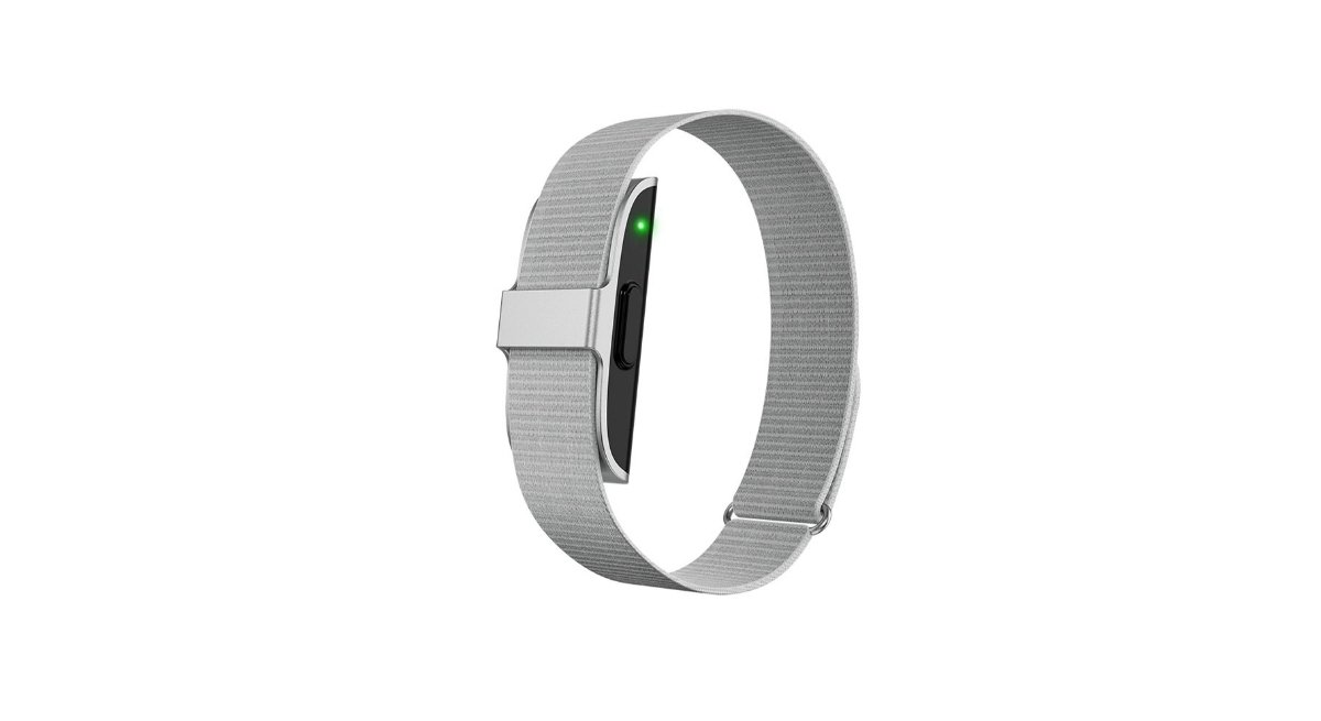 Click here for Ruxing IP68 Waterproof Fitness Tracker Heart Rate... prices