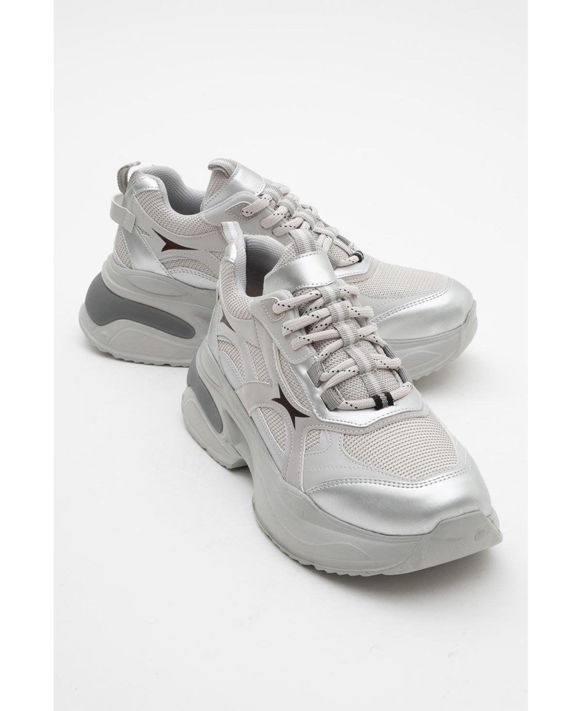 Click here for Prologue Shoes Marron Sport Sneakers (Women) - Sil... prices