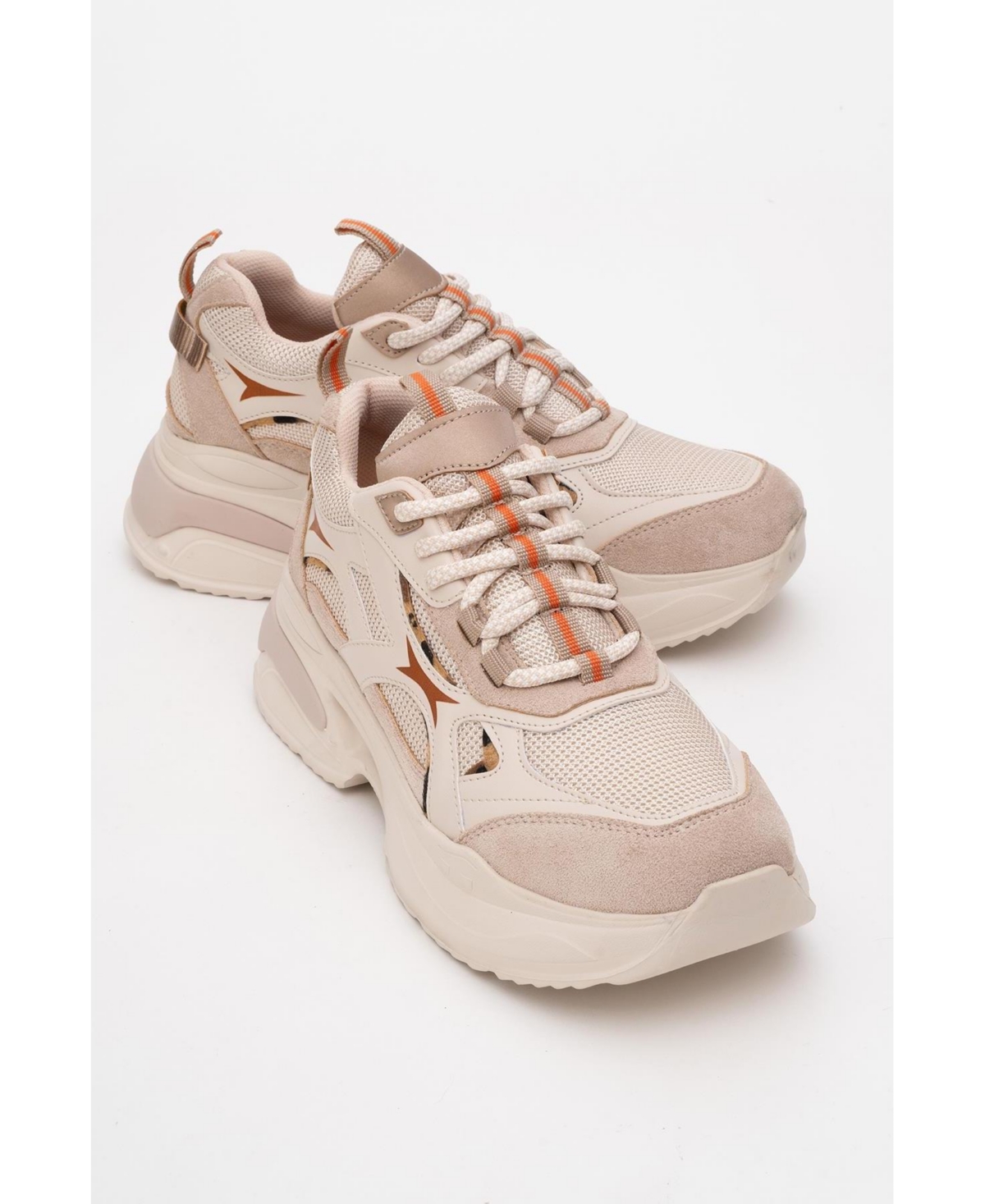 Click here for Prologue Shoes Marron Sport Sneakers (Women) - Bei... prices