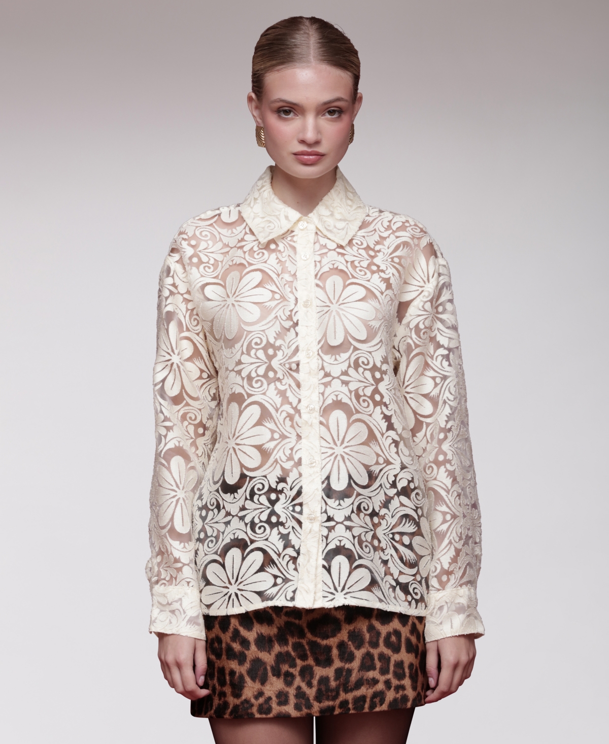 Click here for Avec Les Filles Womens Button-Down Top - White prices