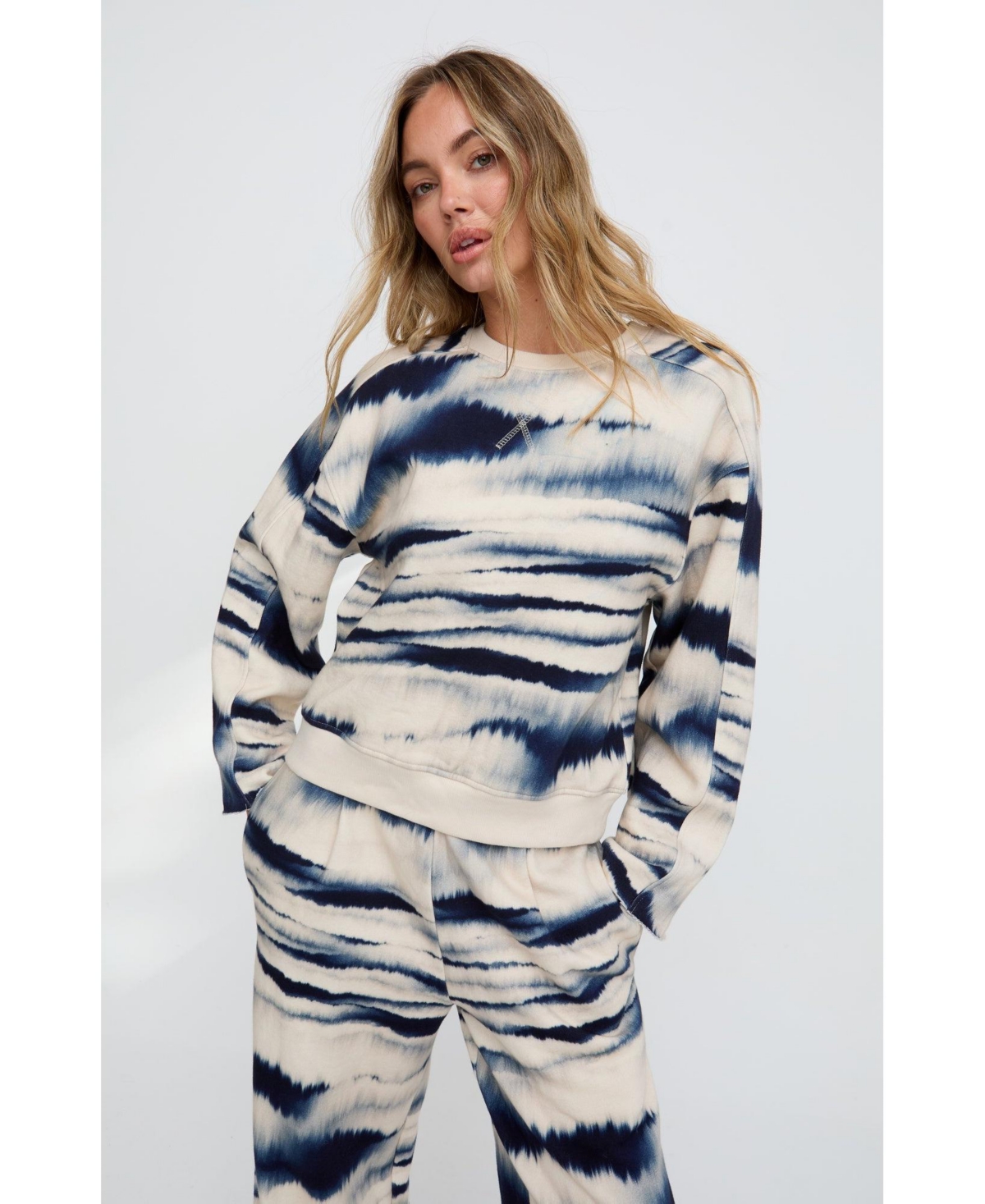 Click here for Raffya Womens Marrianne Wide Cuff Tiedye Print Swe... prices