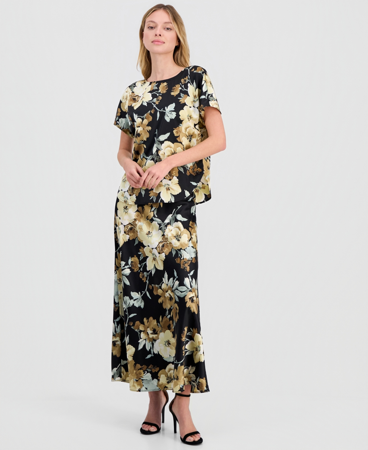 Click here for Anne Klein Womens Floral-Print Pull-On Flared Skir... prices