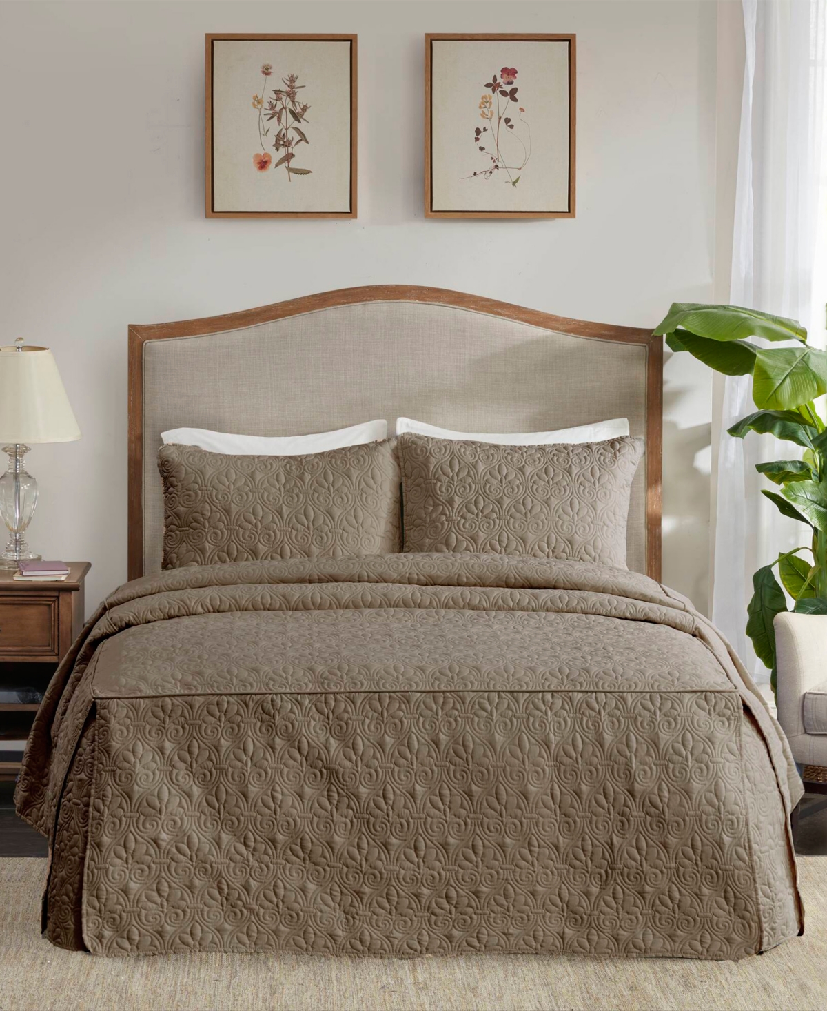 Click here for Madison Park Quebec Open Corner Pleated Quilted Be... prices
