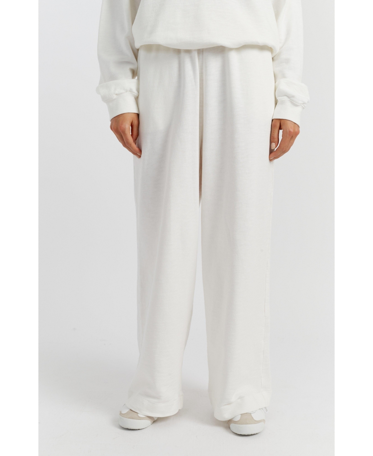 Click here for Chinti & Parker Womens Snoopy Sweatpants - Cream prices