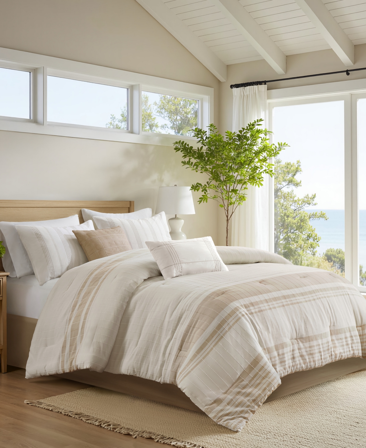 Click here for Harbor House Morgan Jacquard 6-Pc. Comforter Set... prices