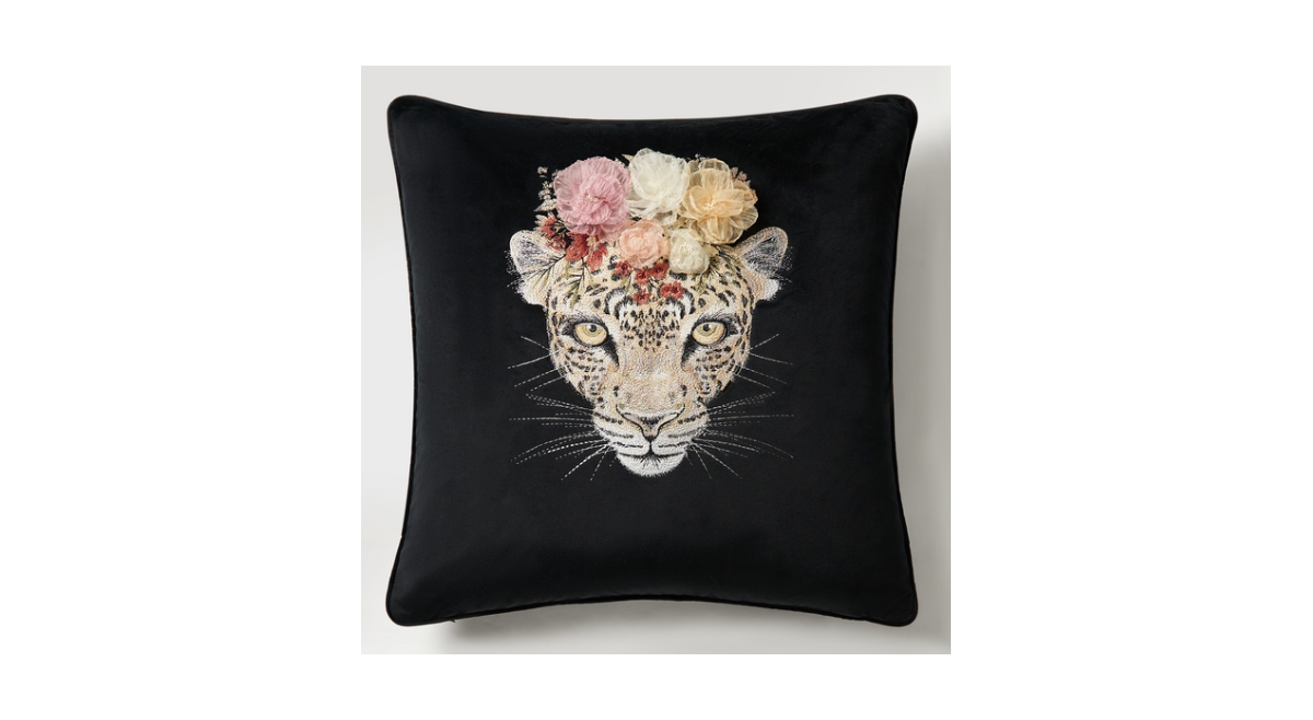 Click here for Z Gallerie Namir Queen Pillow - Black prices