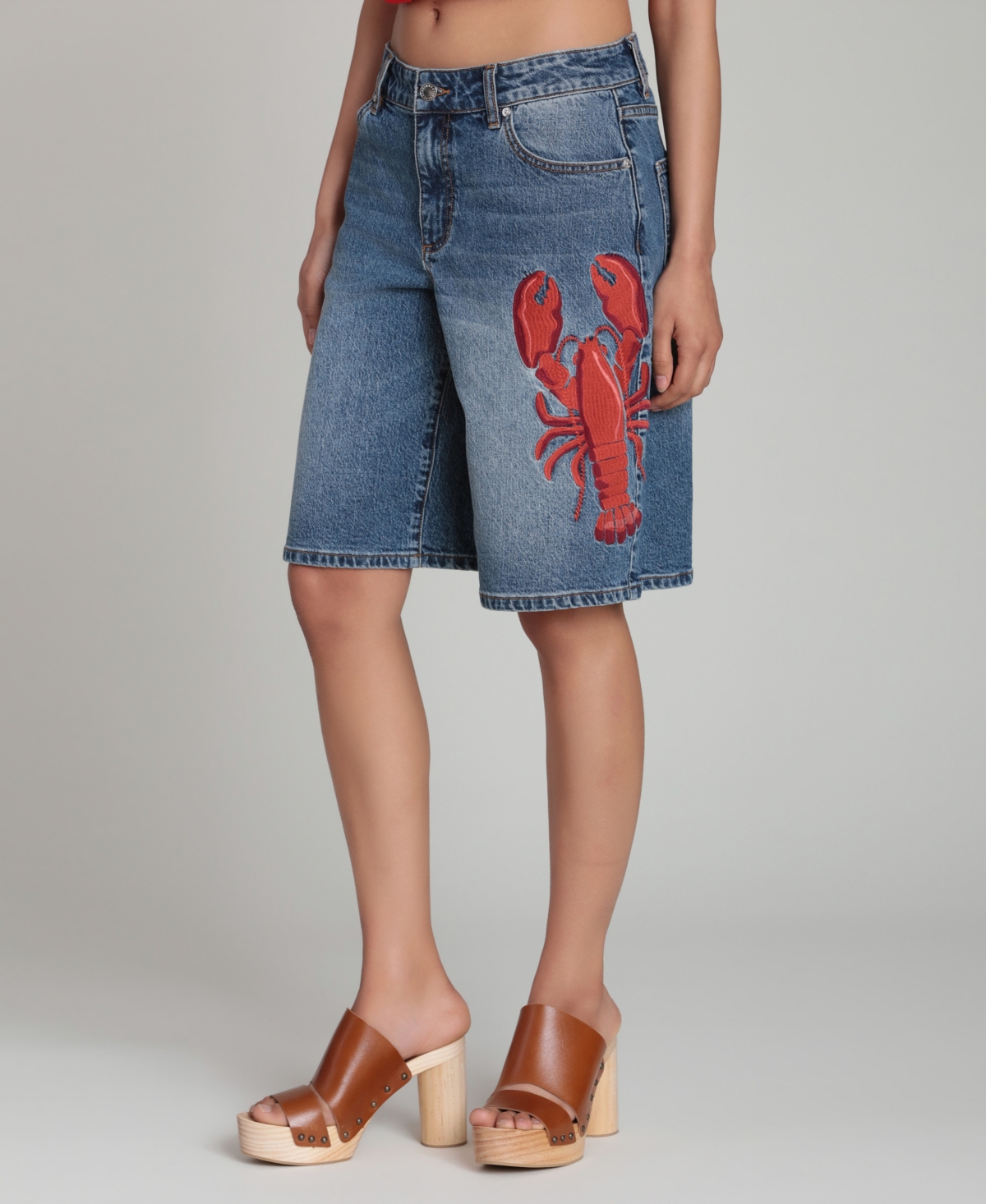 Click here for Avec Les Filles Womens Mid-Rise Lobster Embroidere... prices