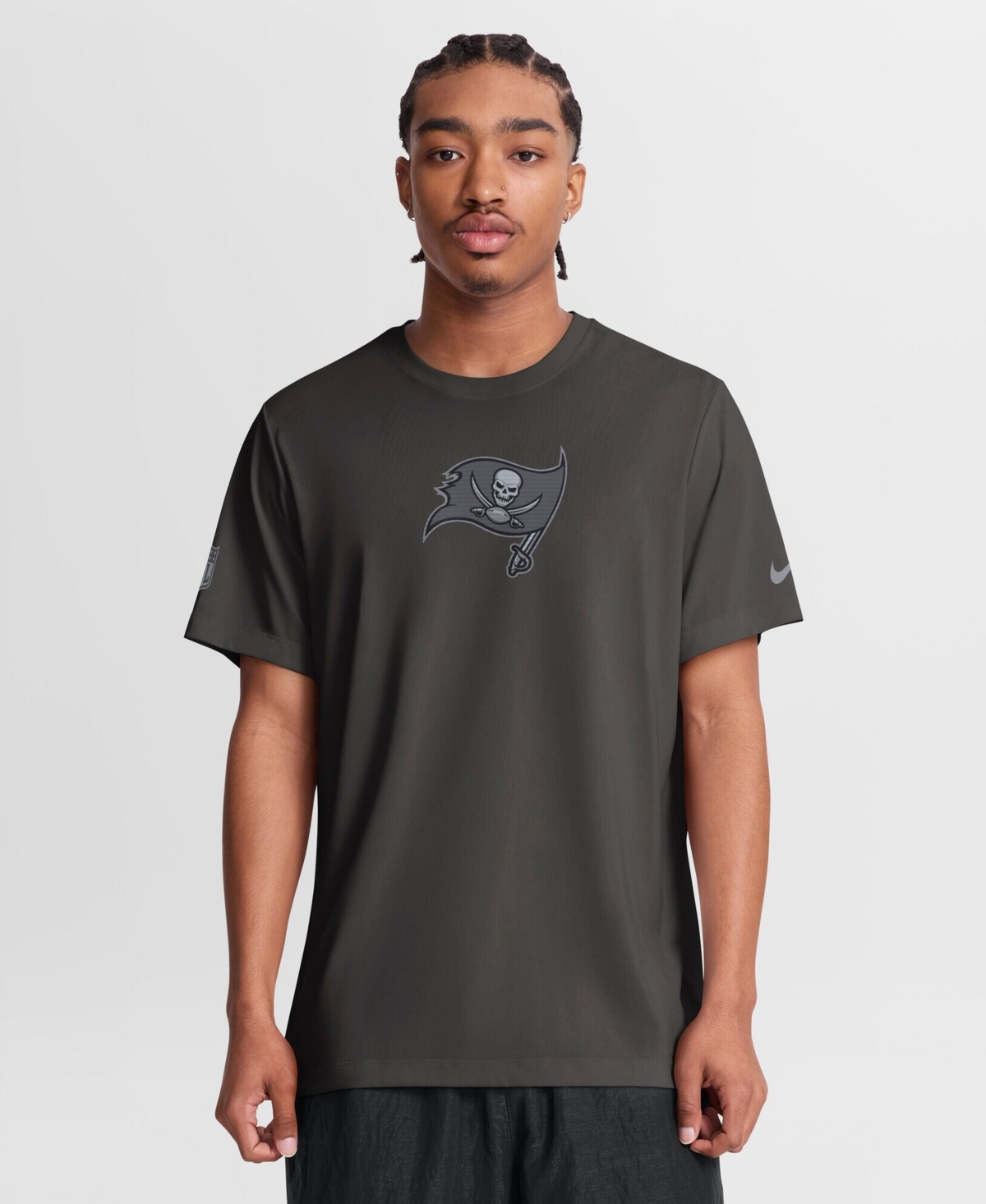 Click here for Nike Mens Pewter Tampa Bay Buccaneers Sideline Lea... prices