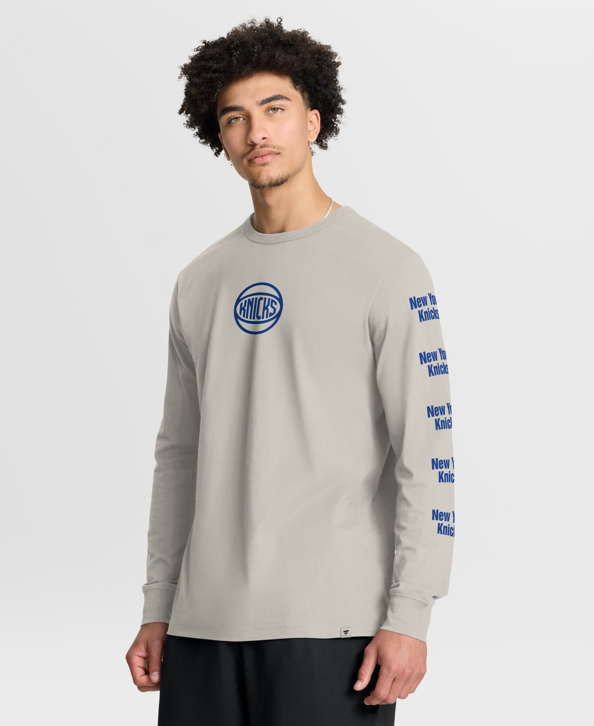 Click here for Fanatics Mens Cream New York Knicks Crossover Coll... prices