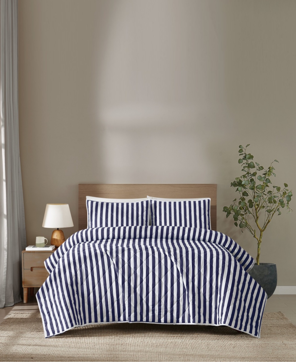 Click here for Brooklyn Loom Levi Stripe 3-Piece Quilt Set  Full/... prices