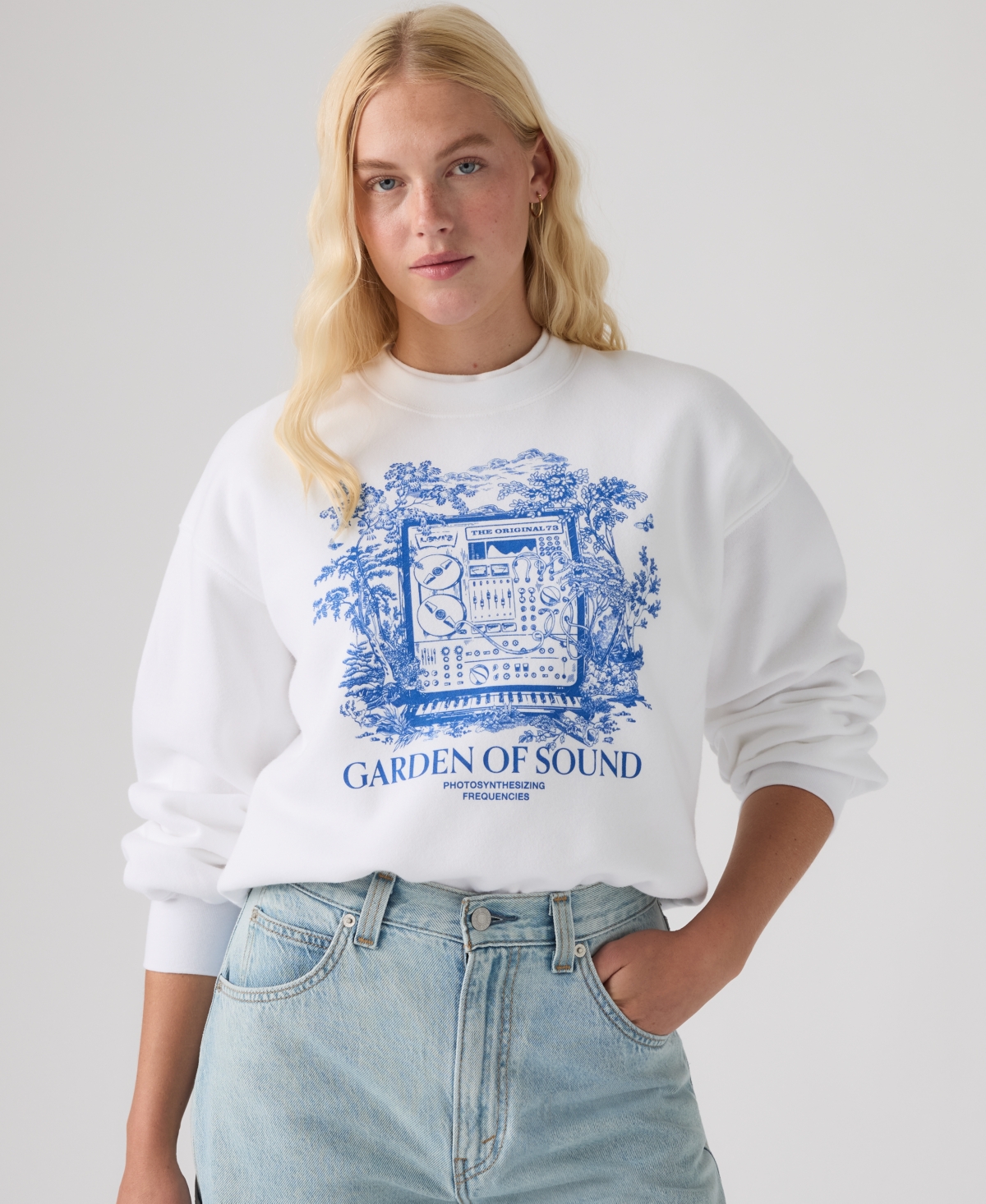 Click here for Levis Womens Everyday Crewneck Sweatshirt - Crew G... prices