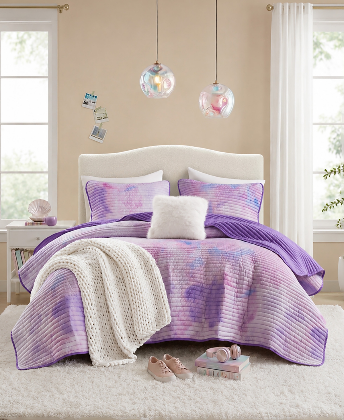 Click here for Intelligent Design Cassiopeia 4-Pc. Quilt Set with... prices