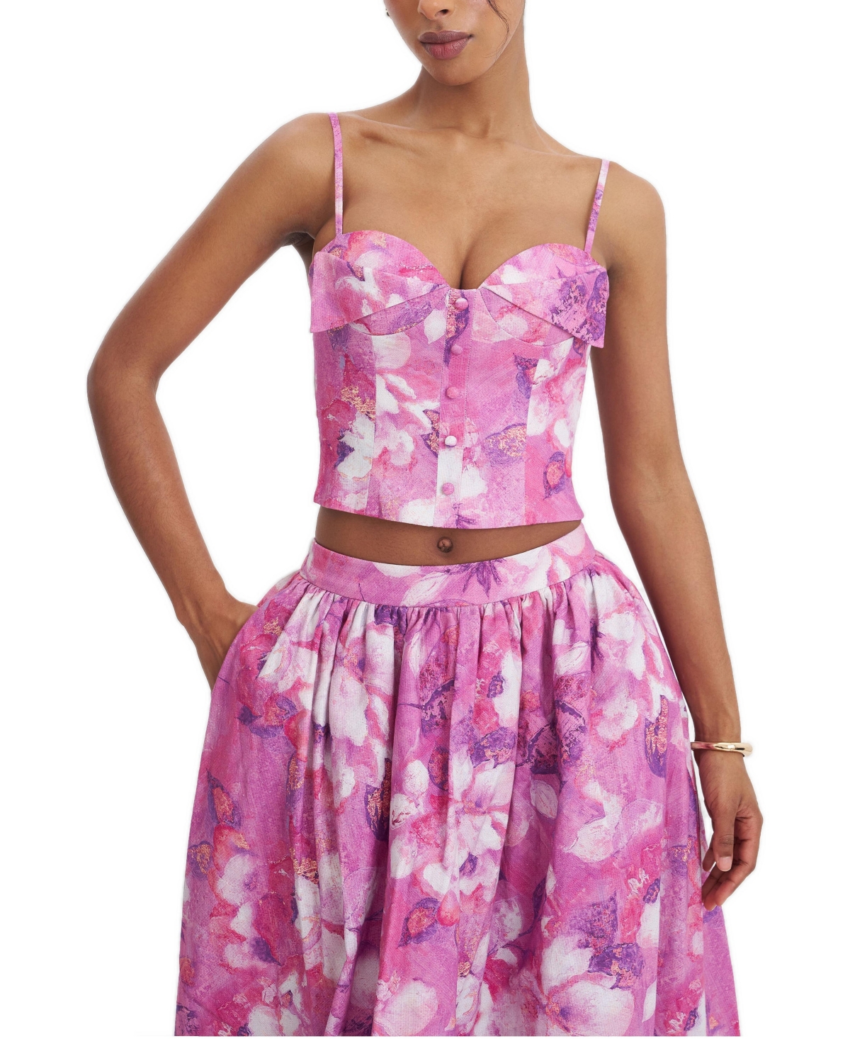 Click here for Miss Circle Womens Xamira Blooming Linen Sweethear... prices