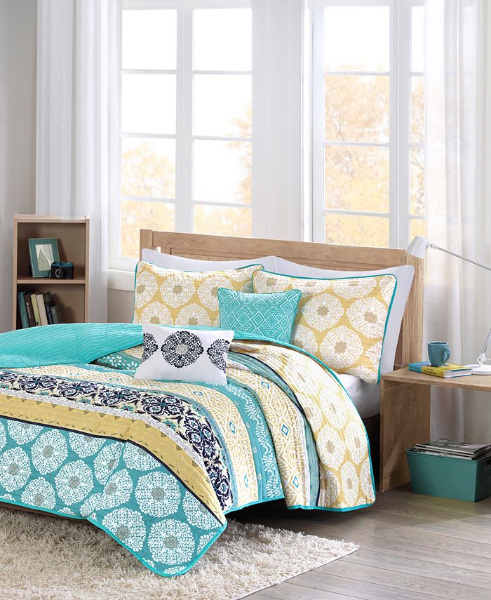 Intelligent Design Arissa 5-Pc. Full/Queen Coverlet Set - Macy's
