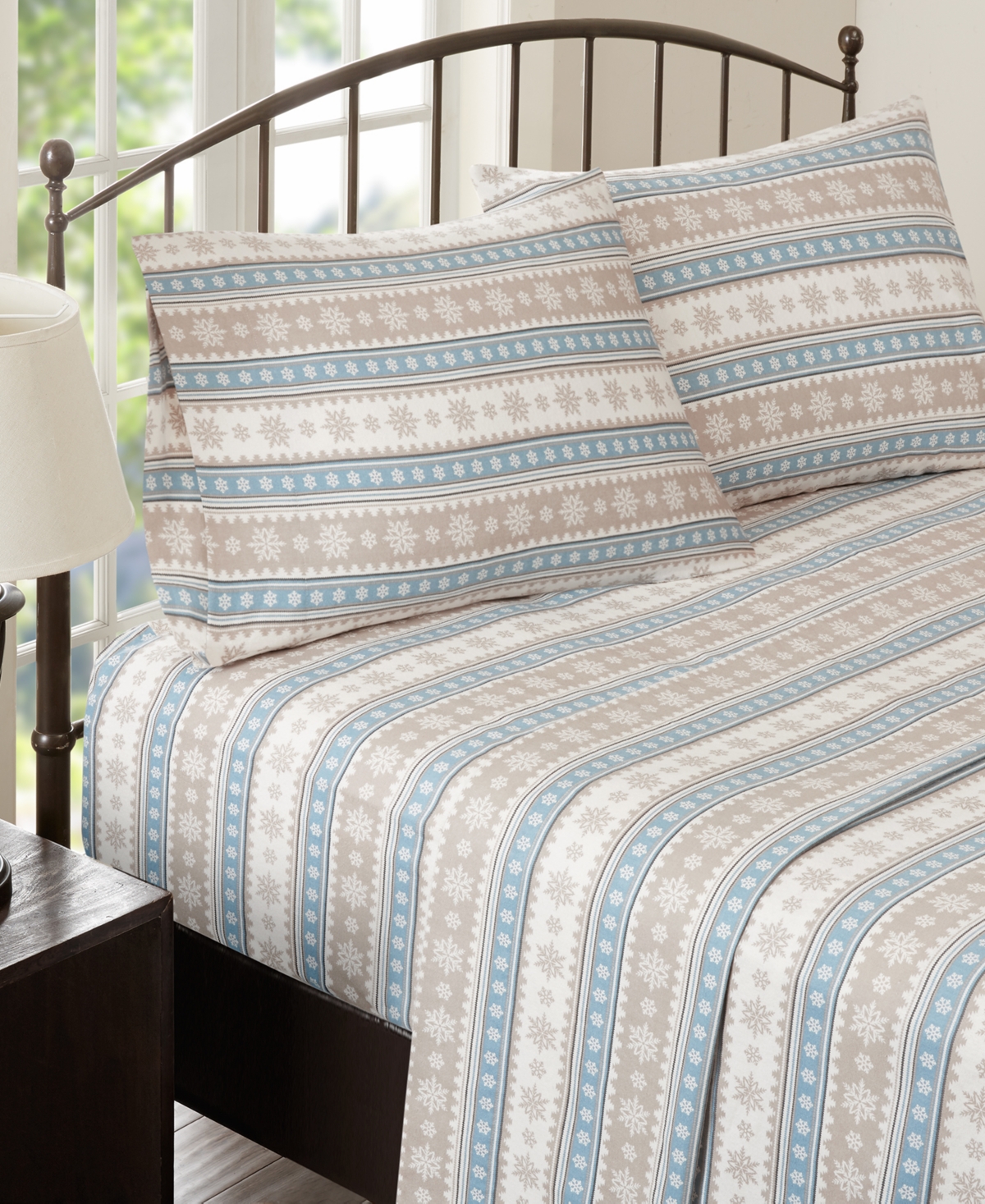Click here for Woolrich Printed Flannel 4-Pc. Sheet Set  Californ... prices