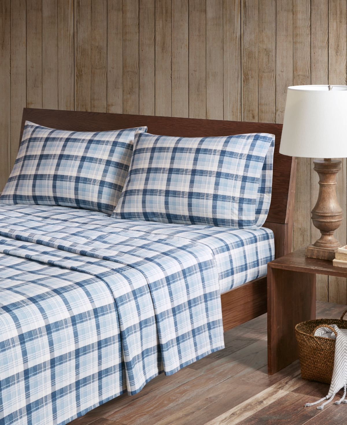 Click here for Woolrich Printed Flannel 4-Pc. Sheet Set  Queen -... prices
