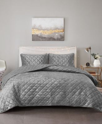 CLOSEOUT! Intelligent Design Felicia Velvet Quilted 3-Piece Quilt Set ...