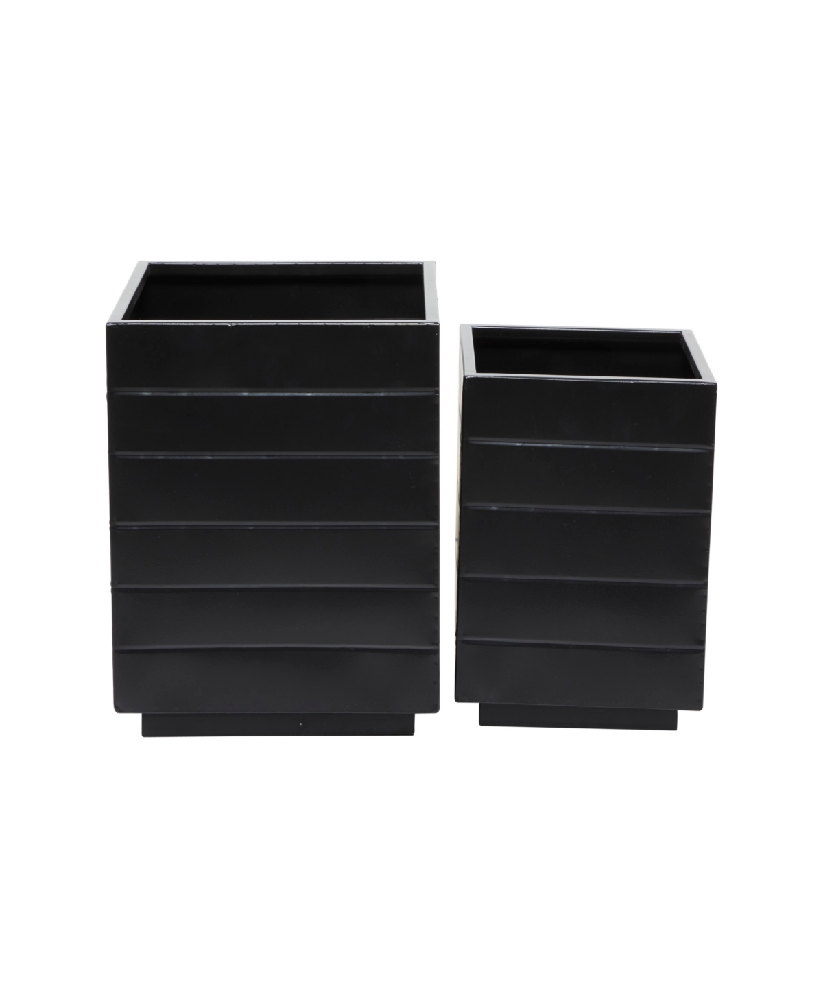 Click here for CosmoLiving Metal Indoor Outdoor Planter Set of 2... prices