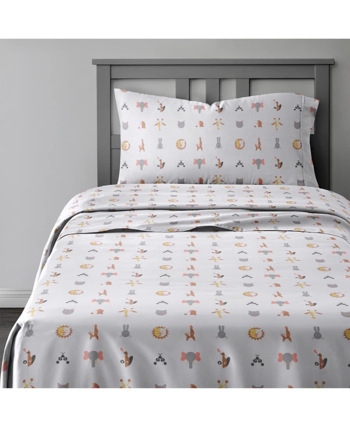 Click here for Kids 4 Piece Microfiber Sheet Set - Queen - Animal... prices