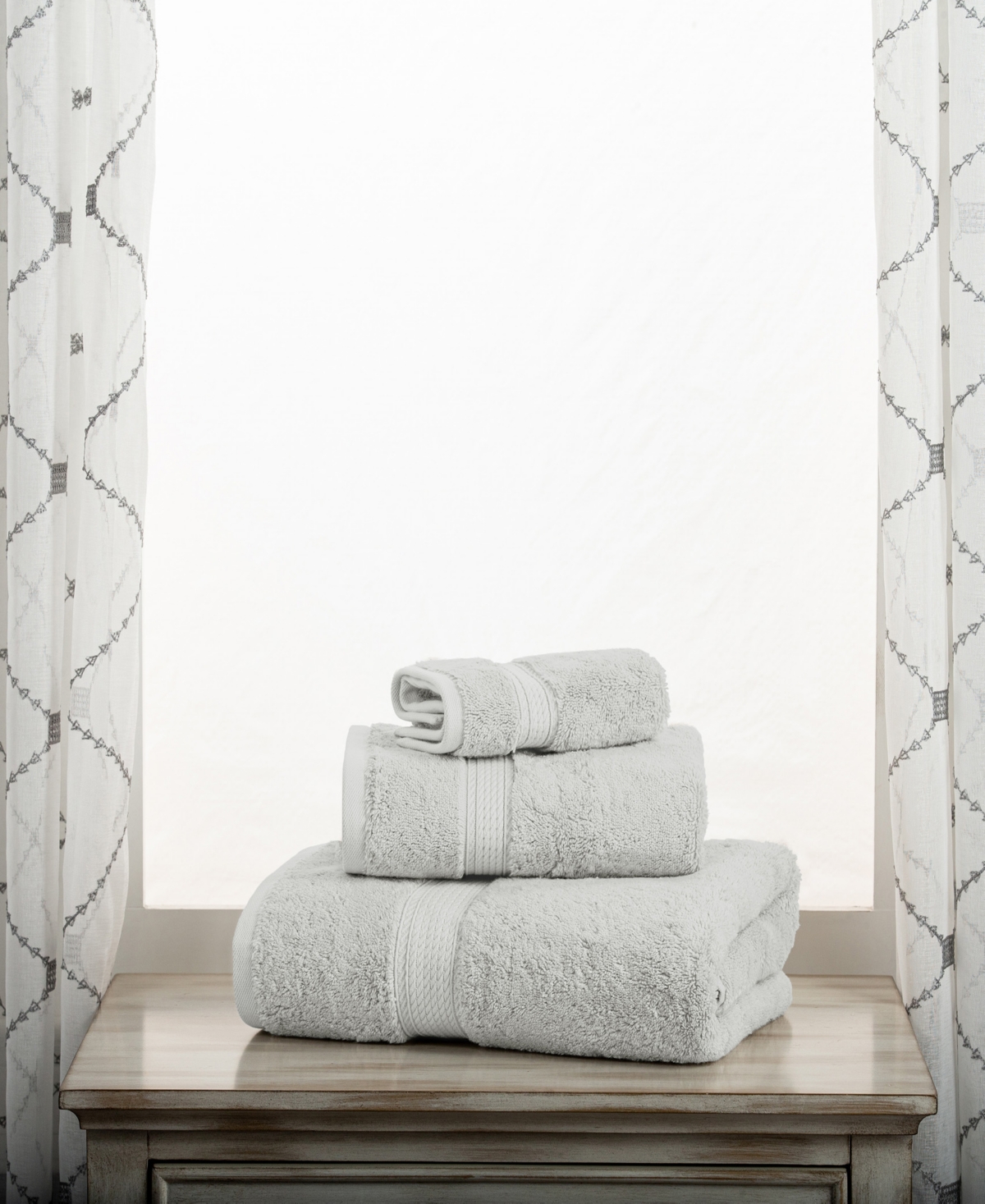 Click here for Superior 100 Egyptian Cotton 3-Pc Towel Set - Silv... prices