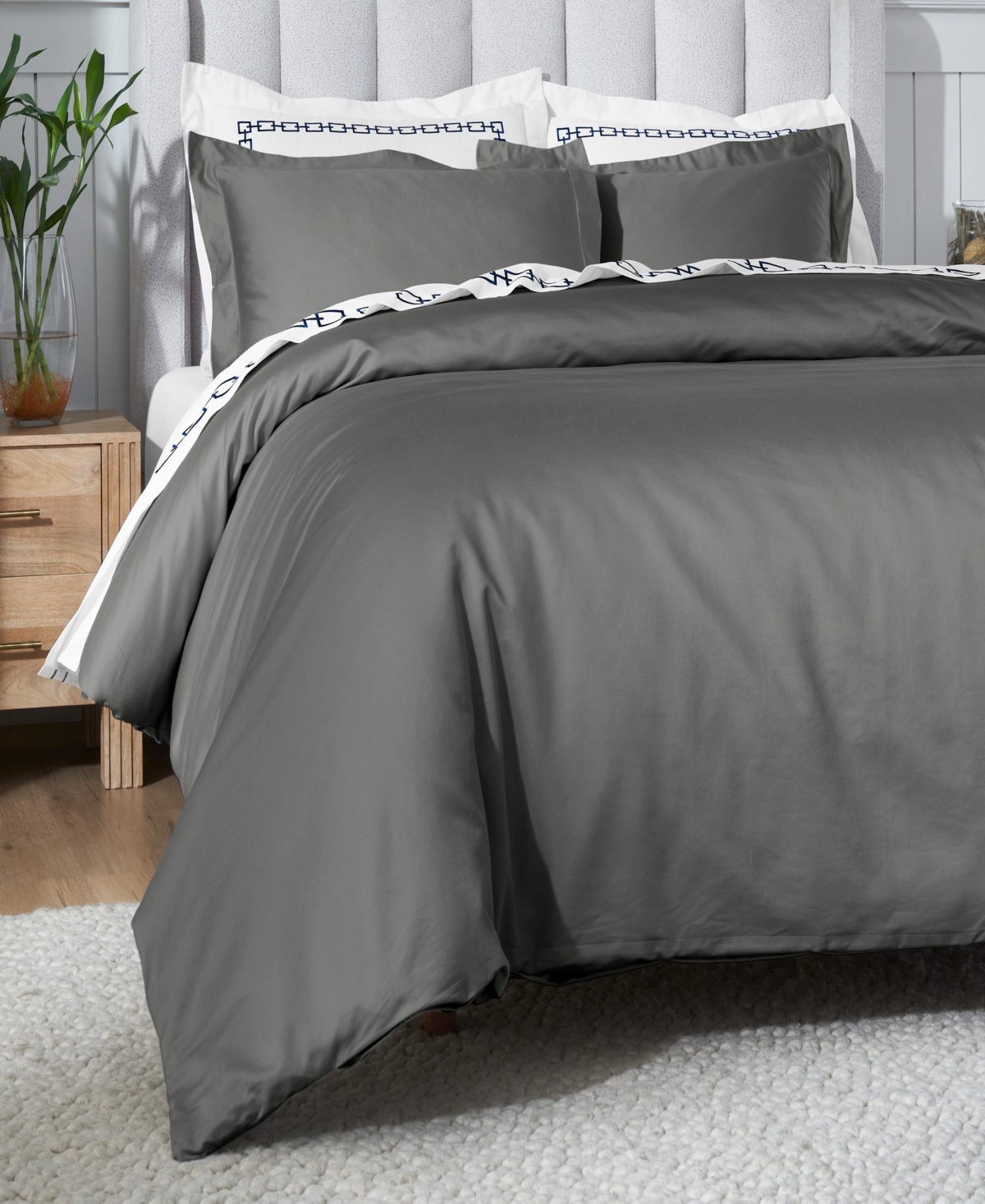 Click here for Superior 650-tc Egyptian Cotton Solid Luxury Duvet... prices
